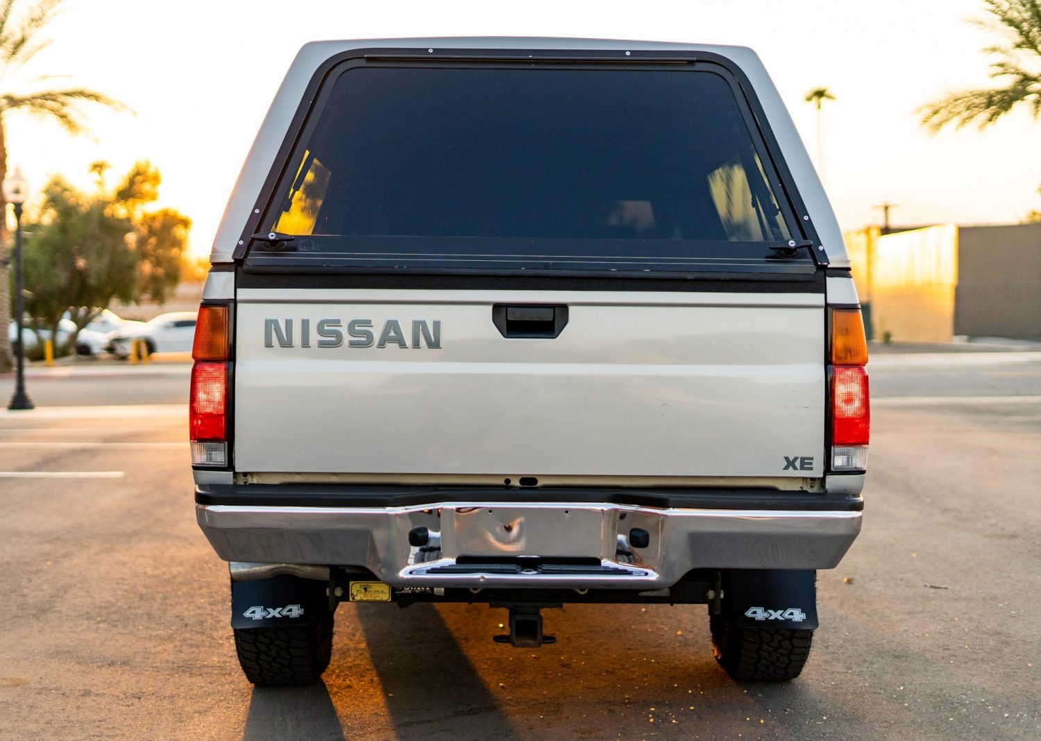 D21 NISSAN Tailgate Sticker | RestoMod 忍者